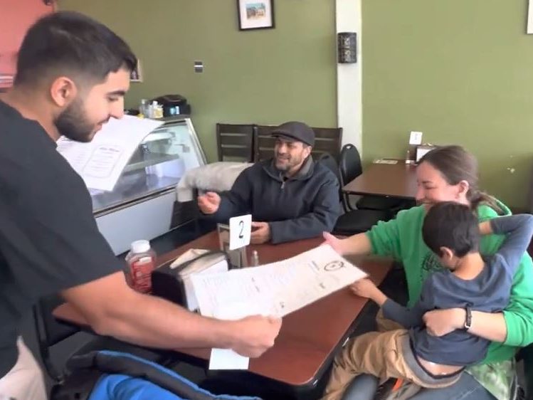 I can order food - We Can Learn Arabic